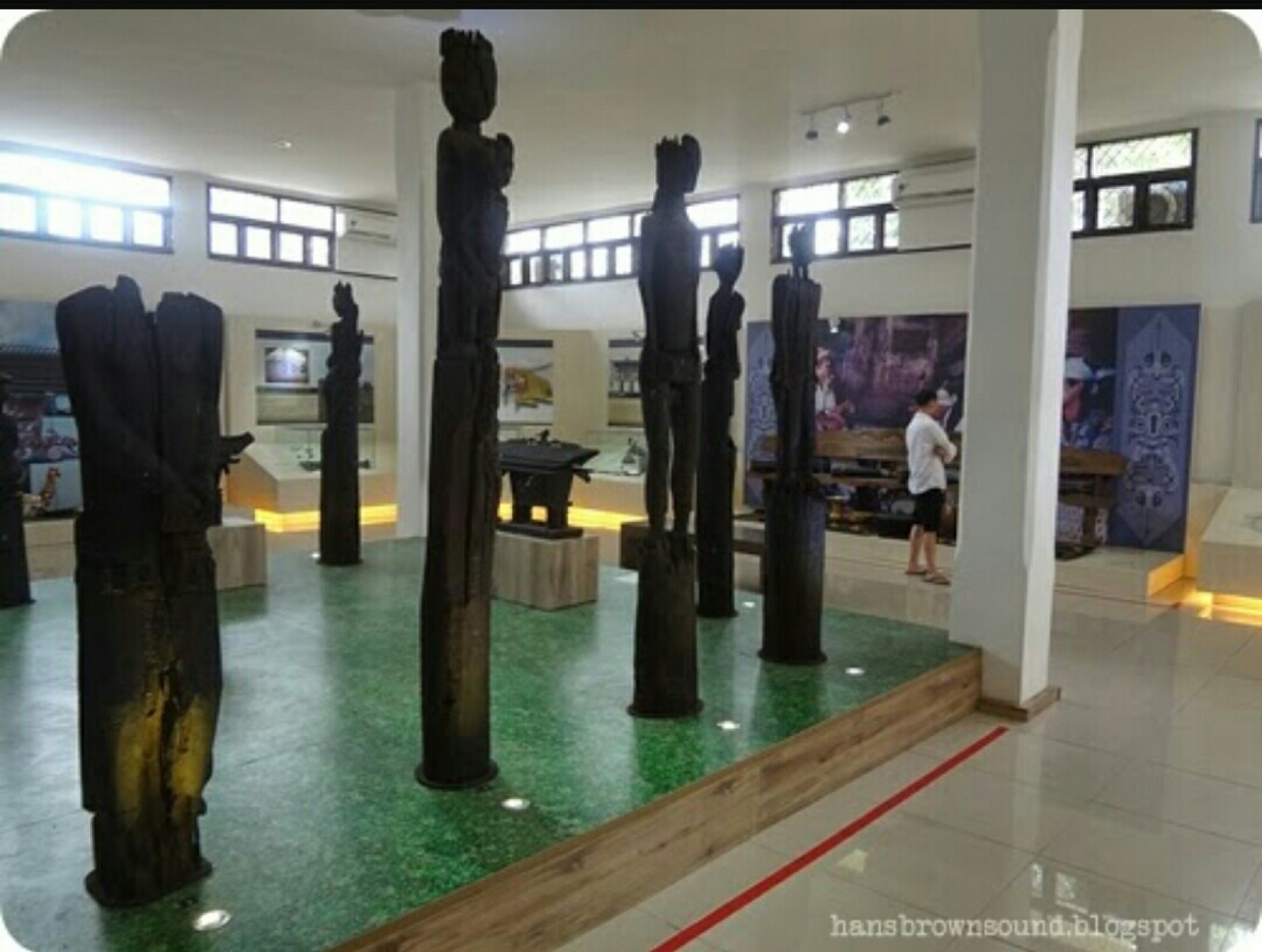 InfoPublik - Peserta KBN Diajak Lihat Benda Bersejarah di Museum Balanga InfoPublik - Peserta KBN Diajak Lihat Benda Bersejarah di Museum Balanga