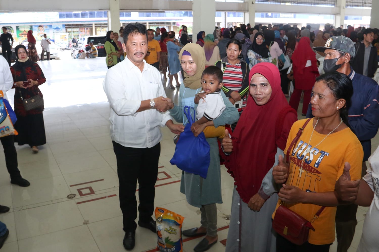 InfoPublik - Pemko Batam Salurkan Sembako Bersubsidi 2023 InfoPublik - Pemko Batam Salurkan Sembako Bersubsidi 2023