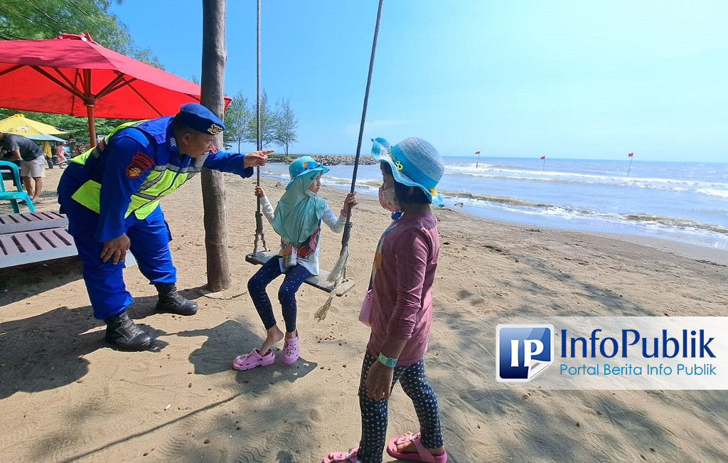 InfoPublik - Pastikan Keamanan, Wisatawan Tak Berenang di Pantai InfoPublik - Pastikan Keamanan, Wisatawan Tak Berenang di Pantai