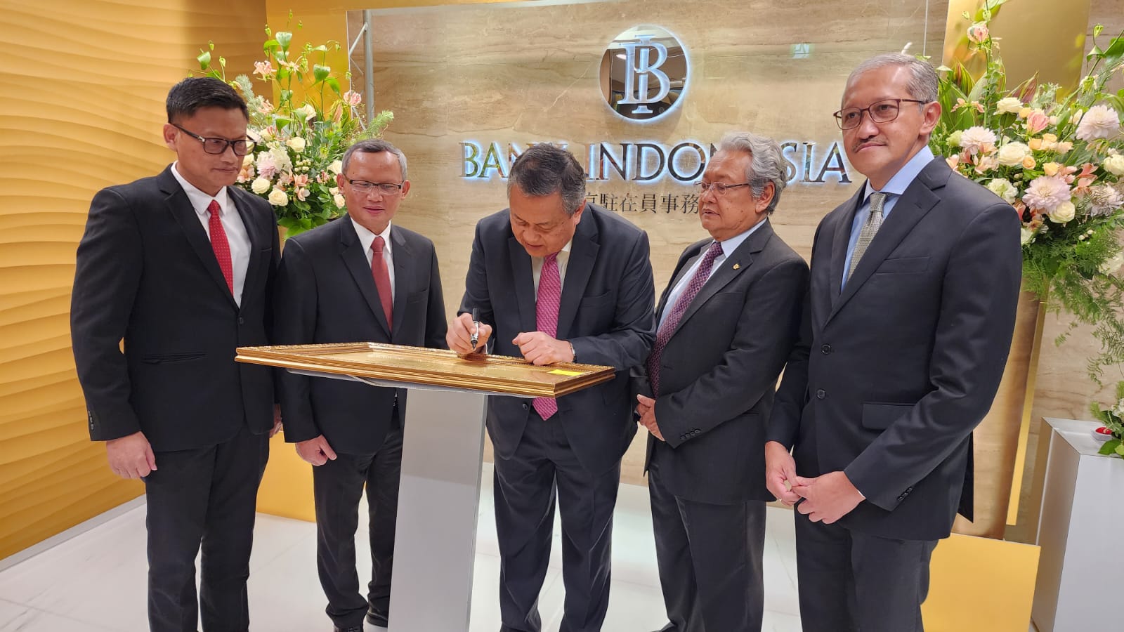 InfoPublik - Gubernur BI Resmikan Gedung Baru KPw BI Tokyo InfoPublik - Gubernur BI Resmikan Gedung Baru KPw BI Tokyo